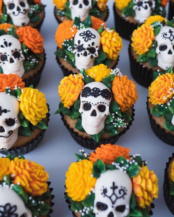 Artista cria bolos bordados comestíveis e eles são bonitos demais para ...